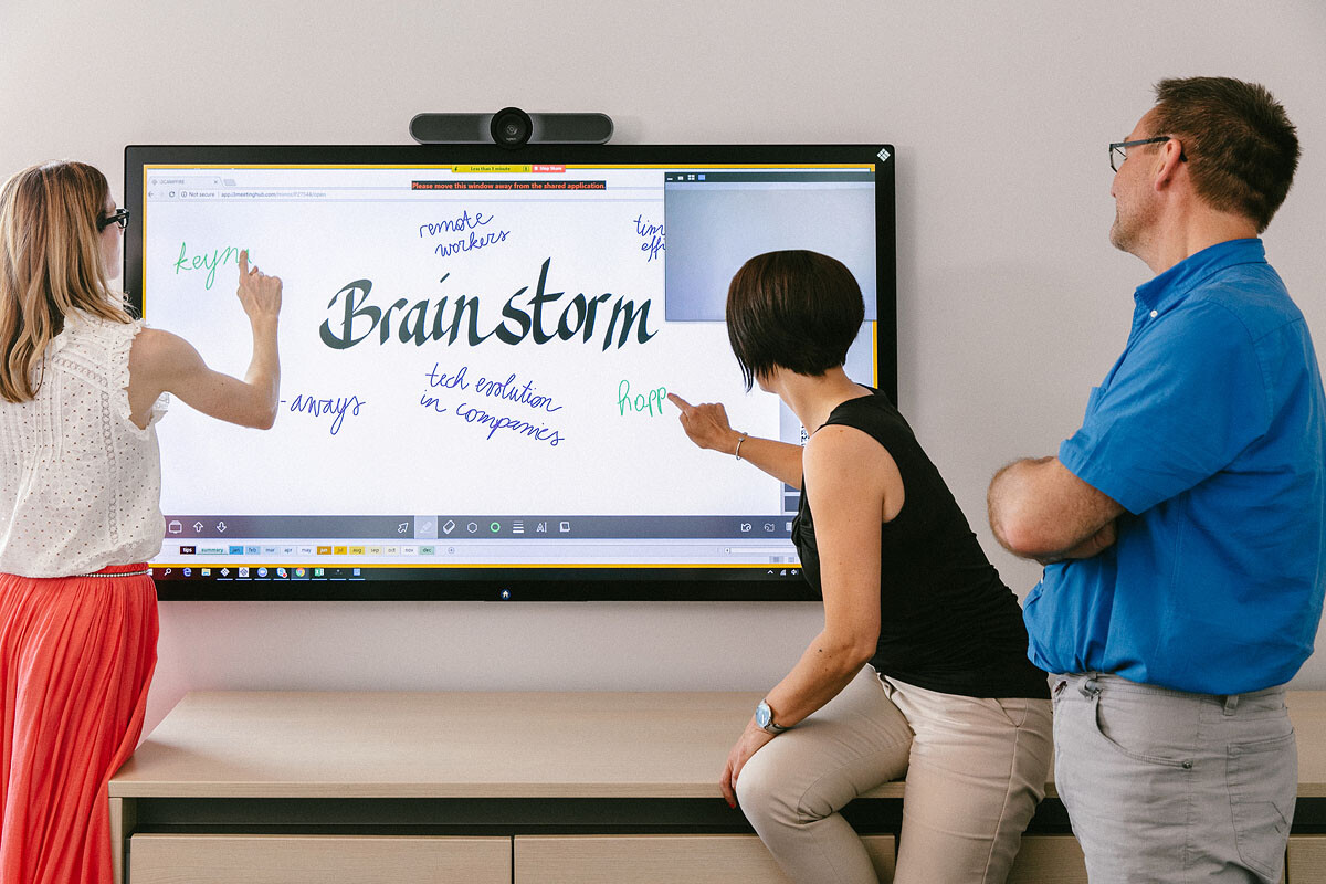 i3-Technologies i3HUDDLE 3.0 + i3HUDDLE 3.0 PC i7 6000 65" Touchscreen ...